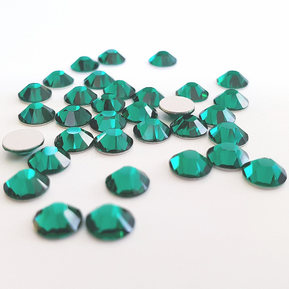 Round Preciosa Flat Back Crystals – Nail Art Supplies